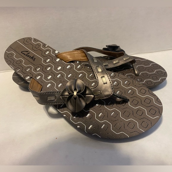 Clarks | Shoes | Clarks Pewter Color Flip Flops Brand New | Poshmark